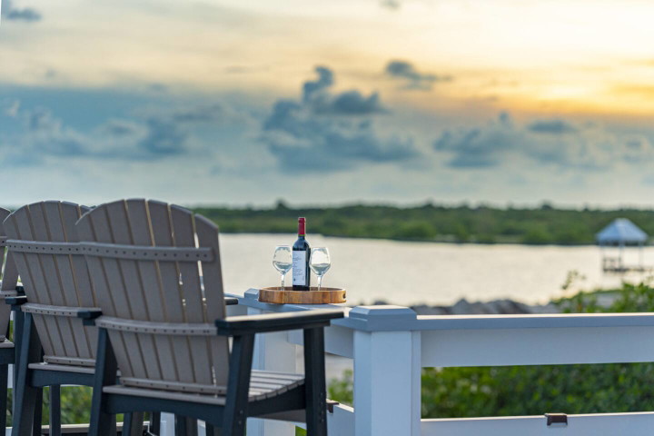 La Dolce Vida & Mistico Beach Club + Boat Shuttle - Belize
