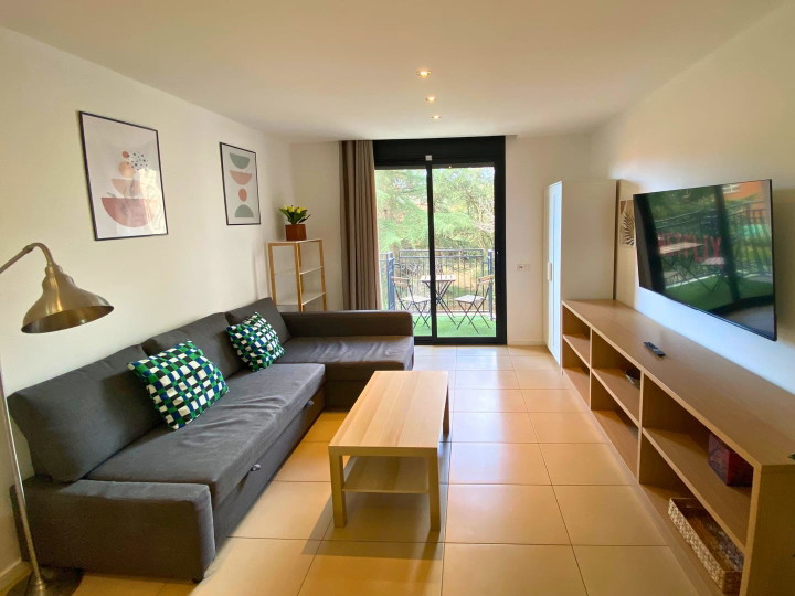Arima Suite - Modern Apartment With Parking & Pool - Lloret de Mar