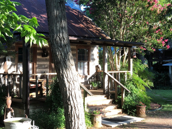 Abigail's Cabin Built In 1880 - Fredericksburg, TX