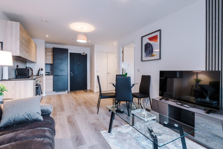 Modern Central Preston Apt | King Bed & Smart Tv - Preston