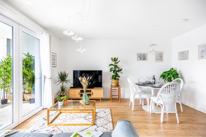 La Belle Rose | Apartment Near Bordeaux Train Station - Bordeaux