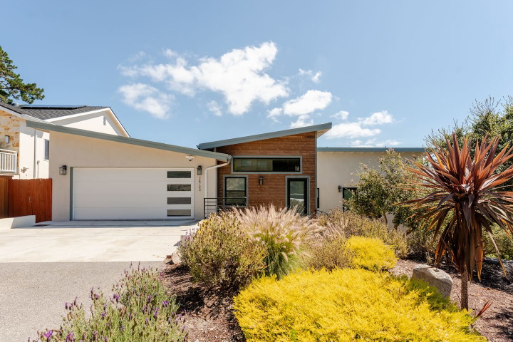 Luxury Modern Home | Pets Ok | Free Ev | 8 Parking - Monterey, CA