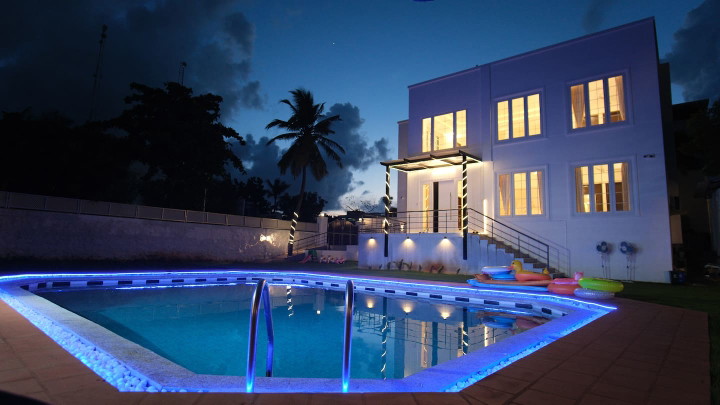 Ecr London Villa - Chennai
