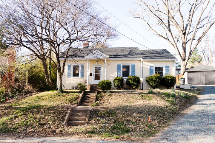 Walk Downtown | Off-street Parking | Sleeps 6 - Charlottesville, VA