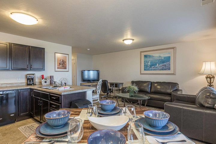 Tranquility: Spacious Townhome Near It All - Grand Junction