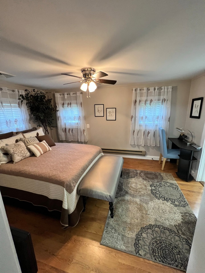 Cozy Cottage W/ Warm Finishes And Central Location - Lynchburg, VA