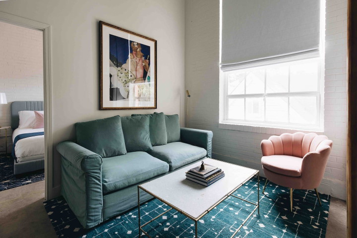 Second Floor One Bedroom King Suite - Louisville, KY