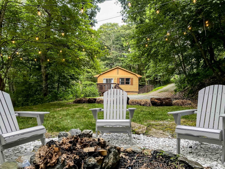 Cozy Boone Cabin, Fireplace, Views | 9 Min To Town - Boone, NC
