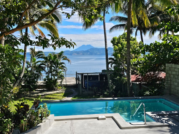 Cozy House Facing The Lake - El Salvador