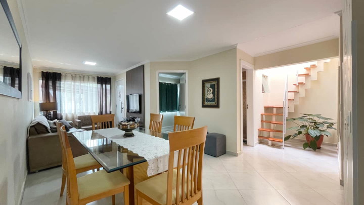 4 Bedrooms, 12 Guests, 2 Parking Spaces  City Centre - Campo Largo