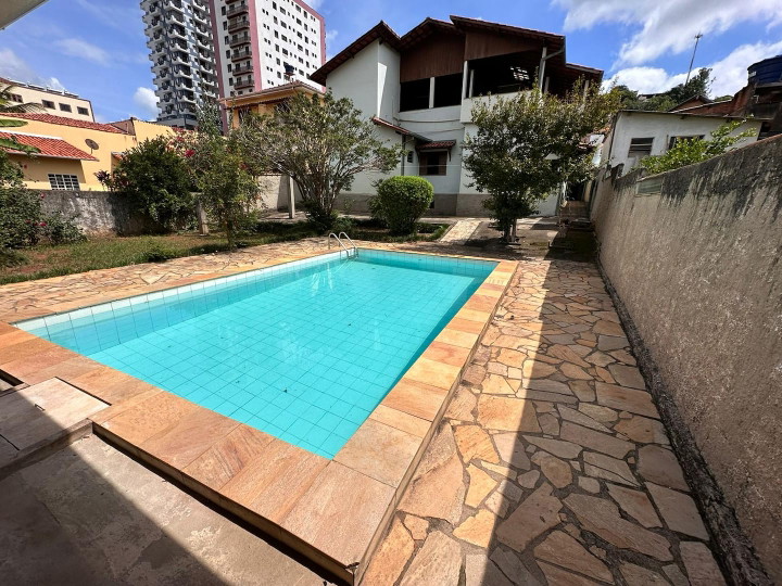 Quintal 474 Casa Com Piscina, No Centro Da Cidade! - Caxambu