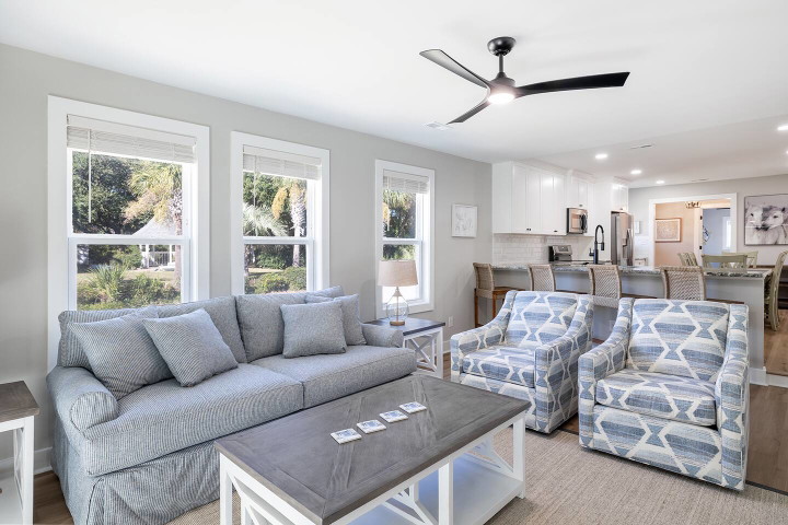 Blue Lobster Beach House - Emerald Isle, NC
