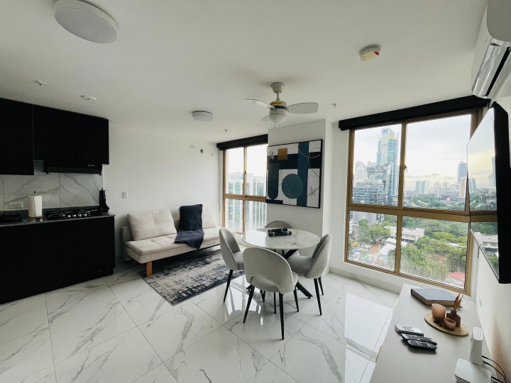 Modern Apartment In The Heart Of Obarrio - Panama City