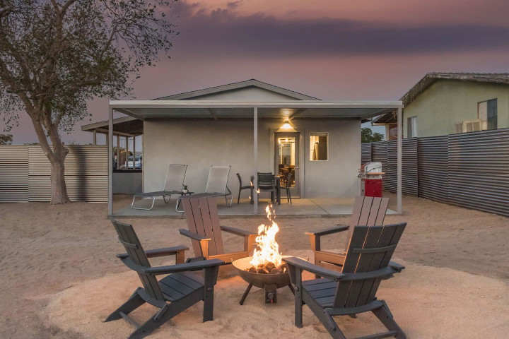 Skull Rock Cottage: Walk To Town, Fire Pit, Ev - Joshua Tree, CA