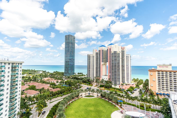 Disfrute De Un Alquiler De Vacaciones De Lujo Ubicado Frente A La Playa! - Davie, FL
