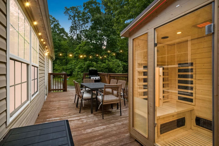 7min To Nrg | Sauna | Hottub | Firepit | Huge Deck - Fayetteville, WV