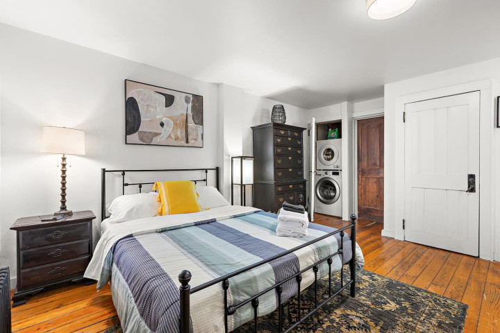 Brownstone Apt Downtown Min Grove & Exchange Path - Jersey City, NJ