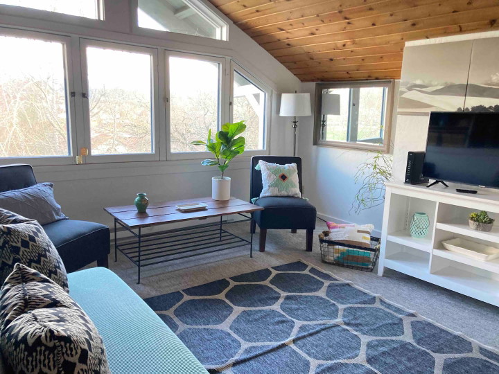 Treetop Cozy 2 Bedroom - Eugene, OR