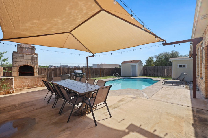 Fun Pool House - Mission, TX