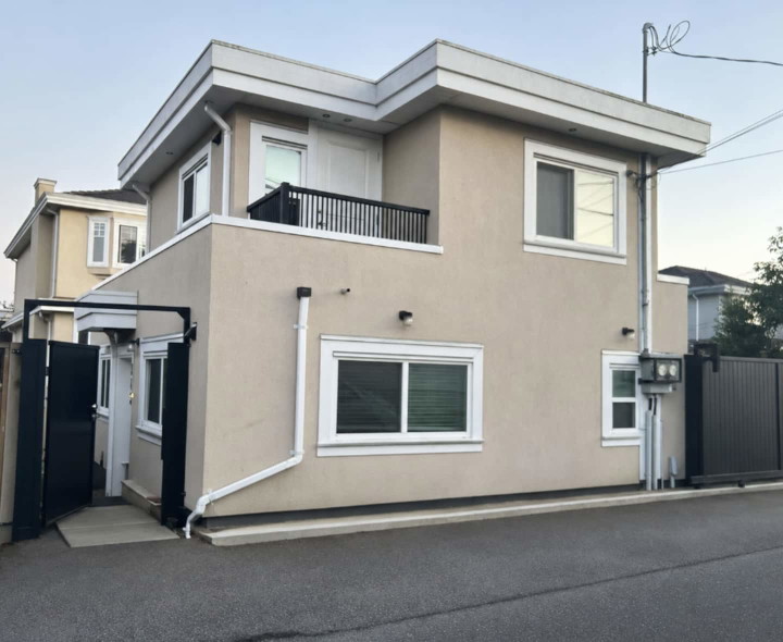 Private 3br/2ba Laneway Home + Parking - Vancouver