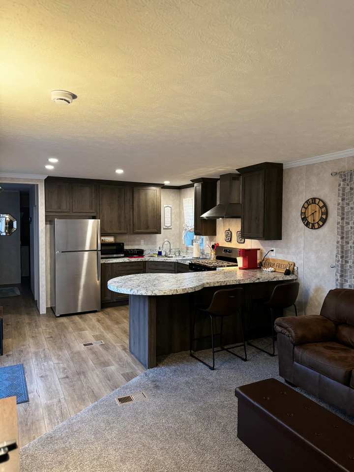 Farm Themed Guesthouse! - Gary, IN