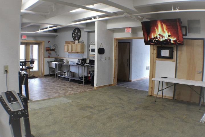 King Wolf Bunk Room Sleeps Up To 69 Guests - North Carolina