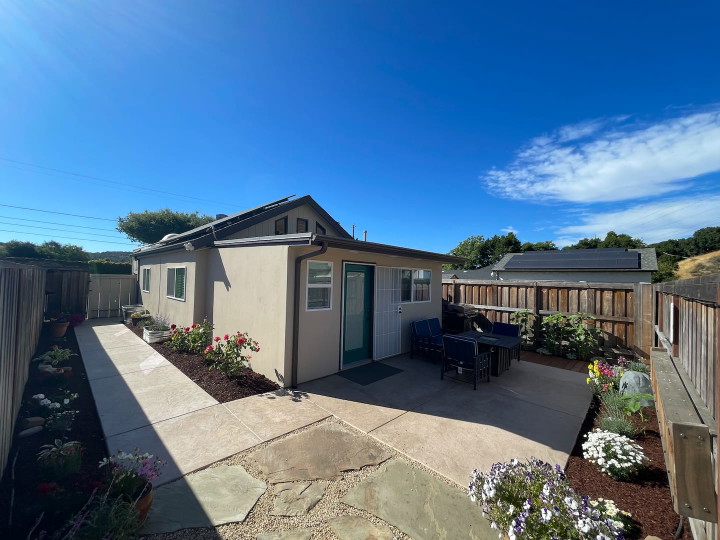 The Little House  2br 1 Ba / Kitchen / Patio - Big Sur