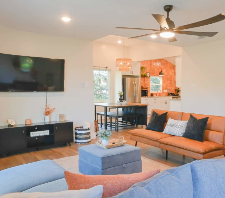 Spacious Rio Vista Retreat Perfect For Groups - San Marcos, TX