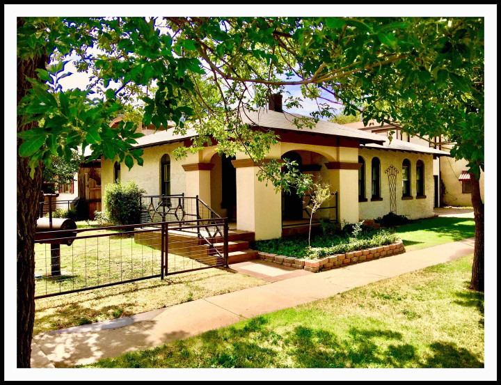 Spacious Downtown Madison Corner Country Cottage - Amarillo