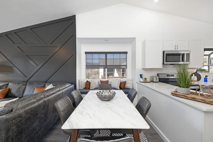 Stylish Condo W/ Pool & Lake Views - Branson West, MO