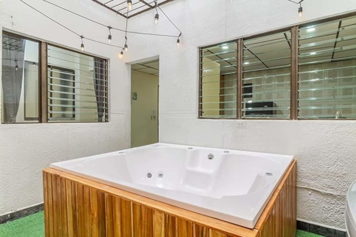 4br Laureles Home: Ac, Jacuzzi & Ext. Laundry - Medellín