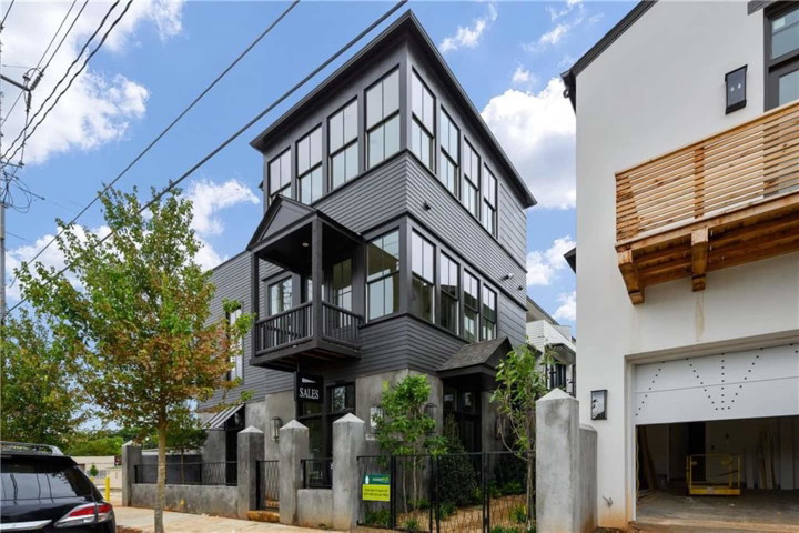 3 Story 2br-2.5ba Townhouse W/terrace/pool Downtown Atl - Atlanta, GA