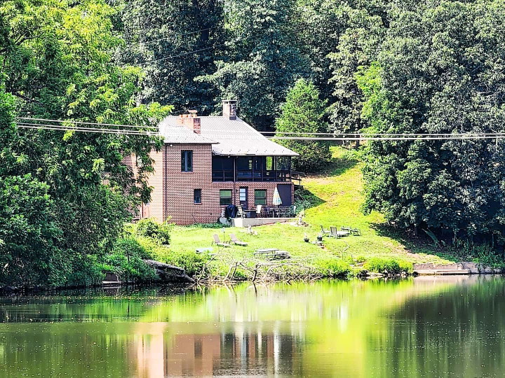 Private Waterfront Home, Close To Gettysburg - Hanover, PA