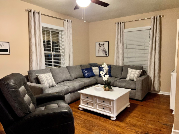 Pet-friendly, 2 Bedroom, 1920s Cottage *No Fence* - Maryville, TN