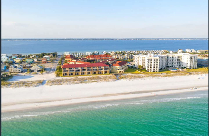 Family Friendly Townhome - Close To The Beach! - Pensacola Beach, FL