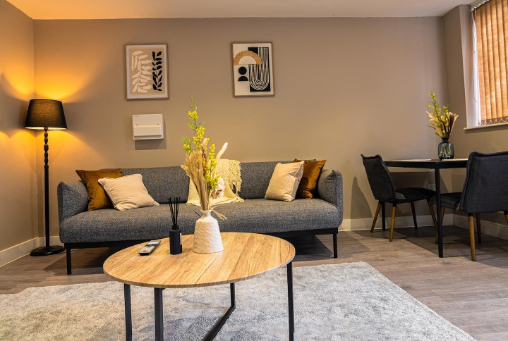 Quiet 1 Bedroom Flat With Secure Parking - 울버햄프턴