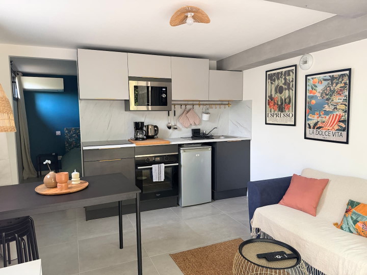 Cocon Vert - 30 M² Avec Terrasse & Stationnement. - Aniane