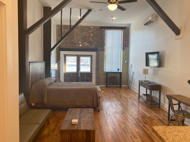 Studio Flat In Downtown Lyh - Private Entrance - Lynchburg, VA