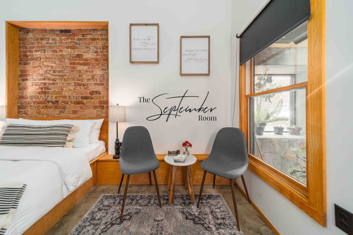 The "September Room" In The Book & Table Inn - Valdosta, GA