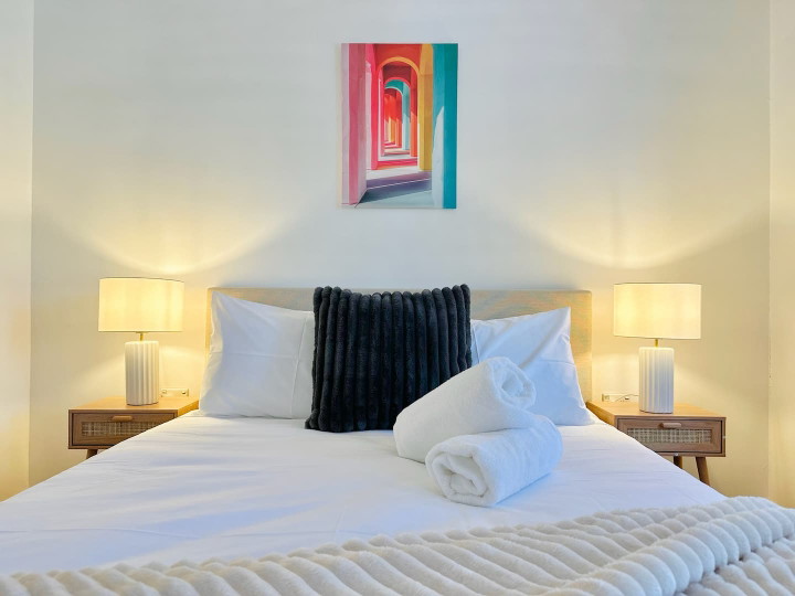 2b1b Guesthouse With Pool Nearby Garden City - Brisbane