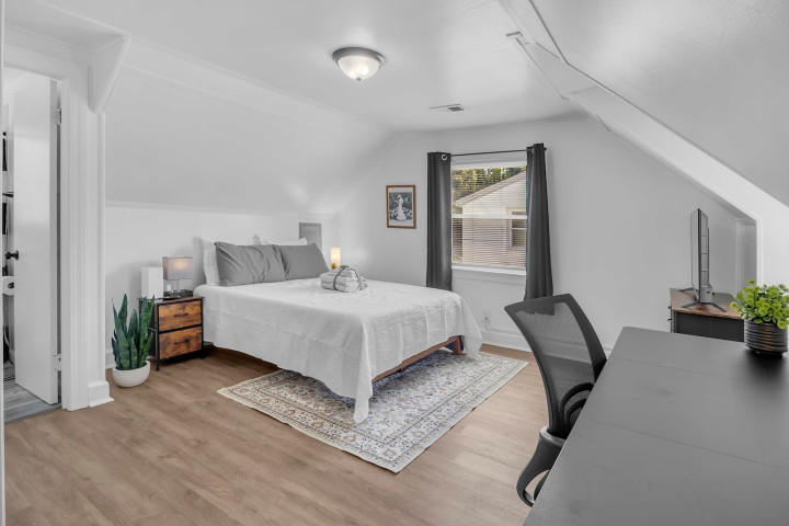 Private Hampton Home W/ Workspace & Parking - Newport News, VA