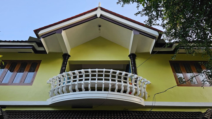 1.2 Km Away From Mg Rd Thrissur. 2 Bhk Home Stay. - Thrissur