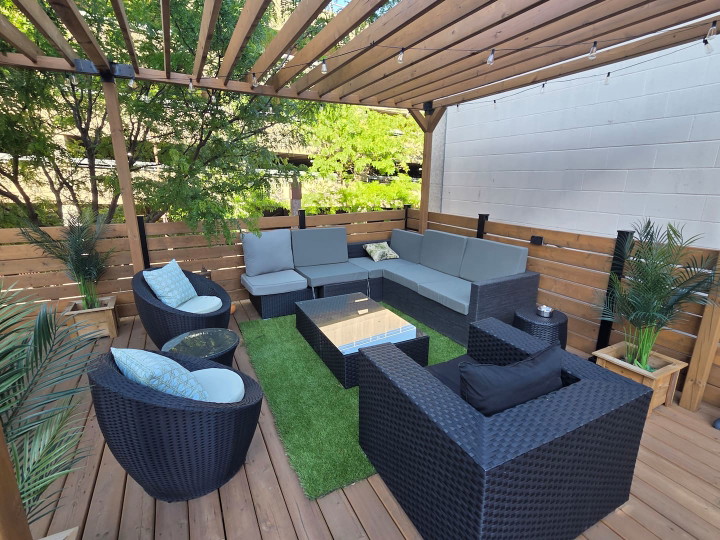 Cozy, Farmers Mrkt, Iptv, Outdoor Patio, Casino(8) - Windsor, ON, Canada