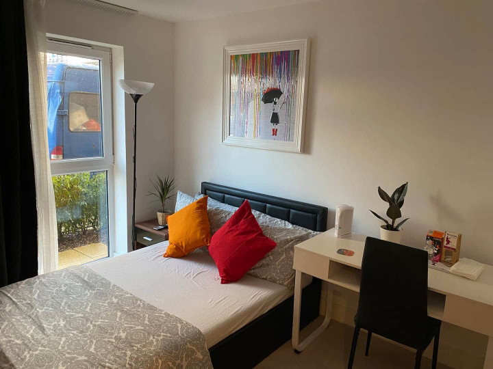 2 Bedroom Flat Free Parking Close To City Center - Southampton, UK