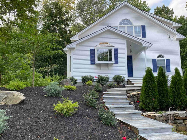 Great Location- 4 Bedrooms With 2 Ensuites. Short Walk To Beach And Town Center. - Ogunquit, ME