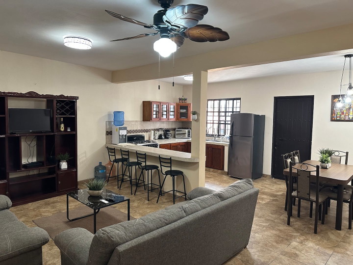 2-story House With 3 Bedrooms And Parking - Mazatlán