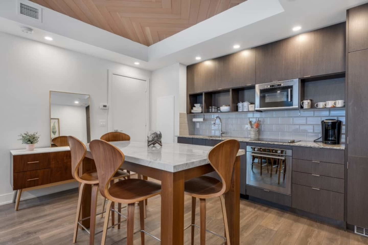 2-story Townhouse | 100% Walk Score | Free Parking - 多倫多