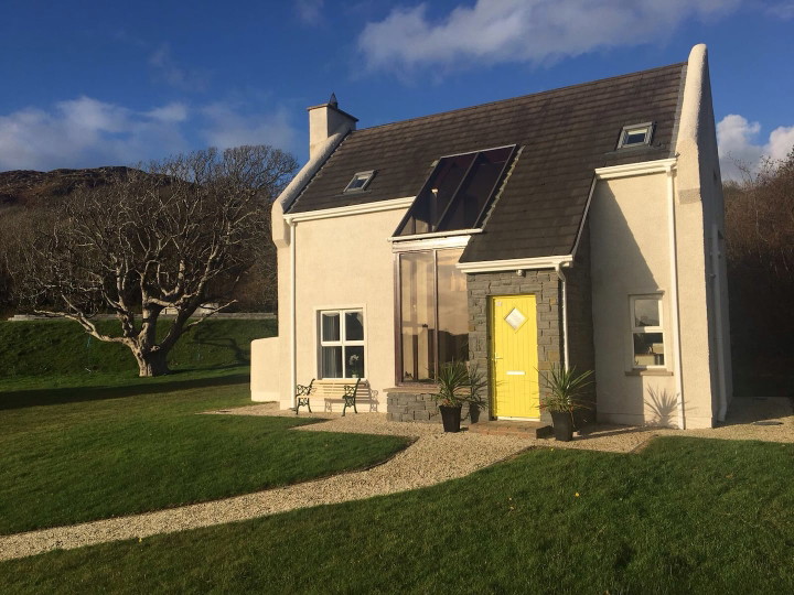 Beachcombers Cottage - Modern Luxury -Wifi-netflix - County Donegal