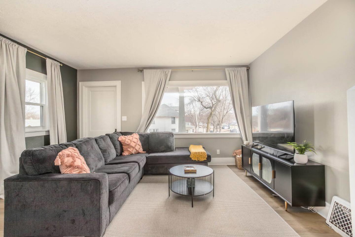 Stylish City Escape | 3bed/1 Ba - Sioux Falls, SD