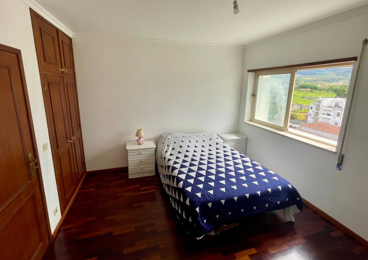 Quarto Cómodo, Bem Centralizado - Valença
